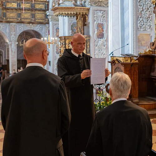 Frater Lukas Maria Wolf bei seiner einfachen Profess / Stift Göttweig ...